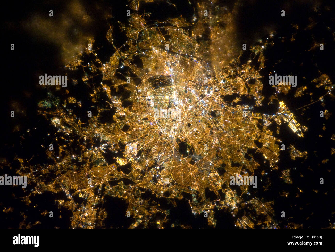 Paris from space hi-res stock photography and images - Alamy