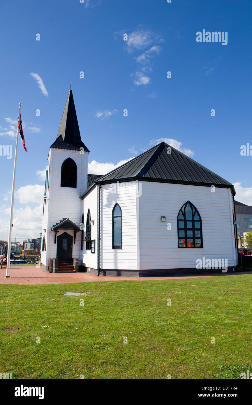 Norwegian church in cardiff bay hi-res stock photography and images - Alamy