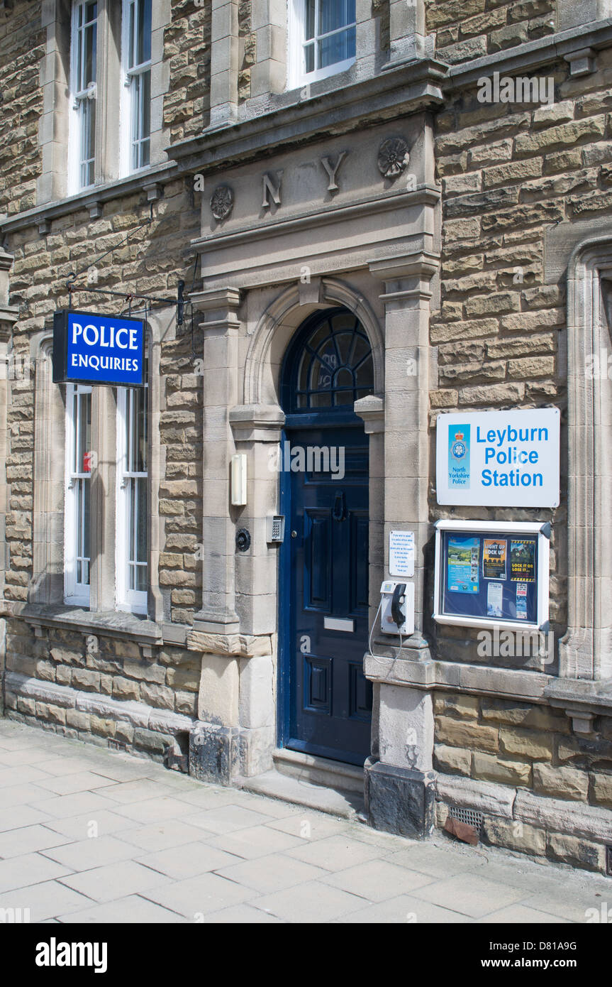 Police station exterior hi-res stock photography and images - Alamy