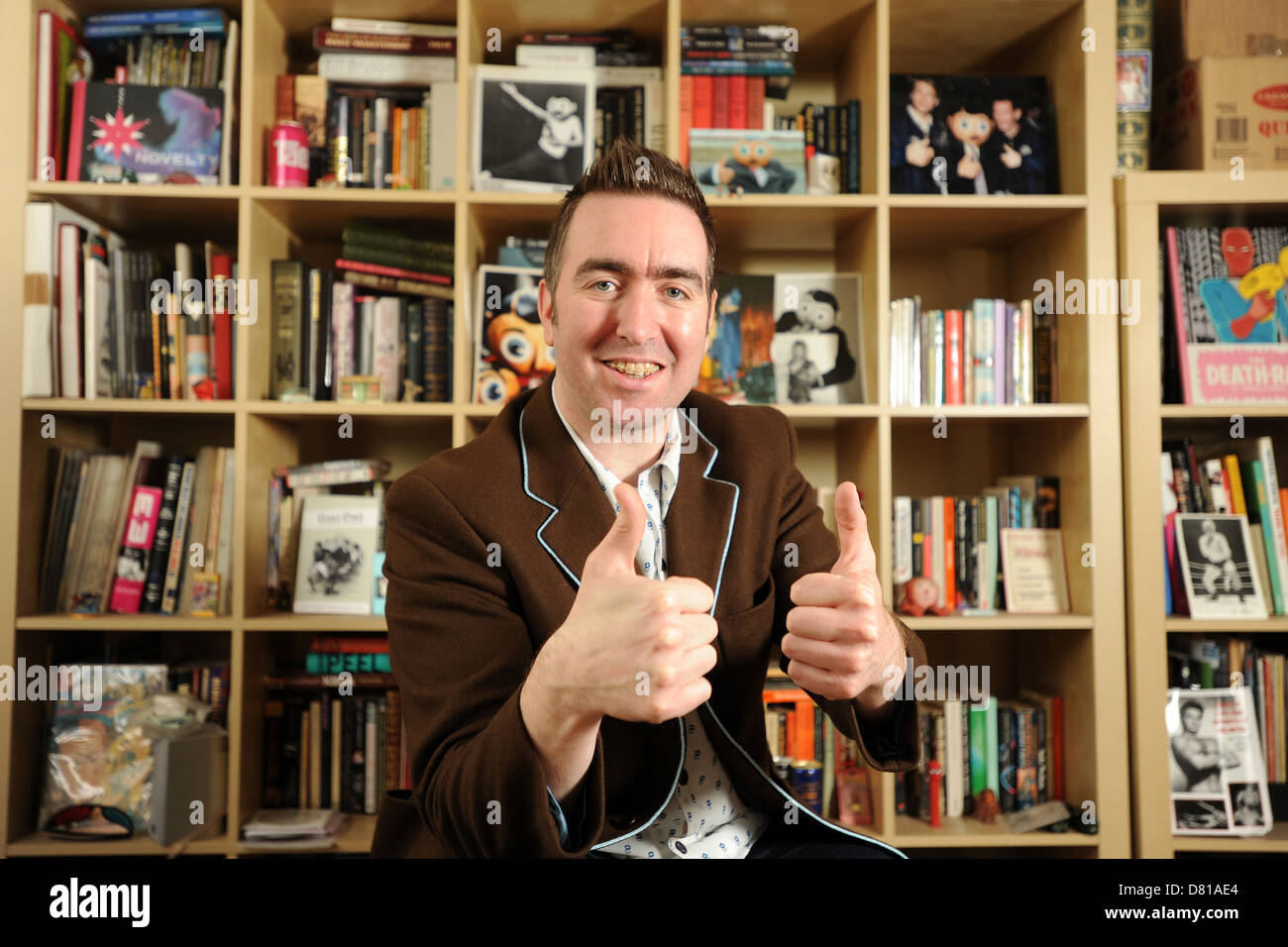 Frank sidebottom hi-res stock photography and images - Alamy