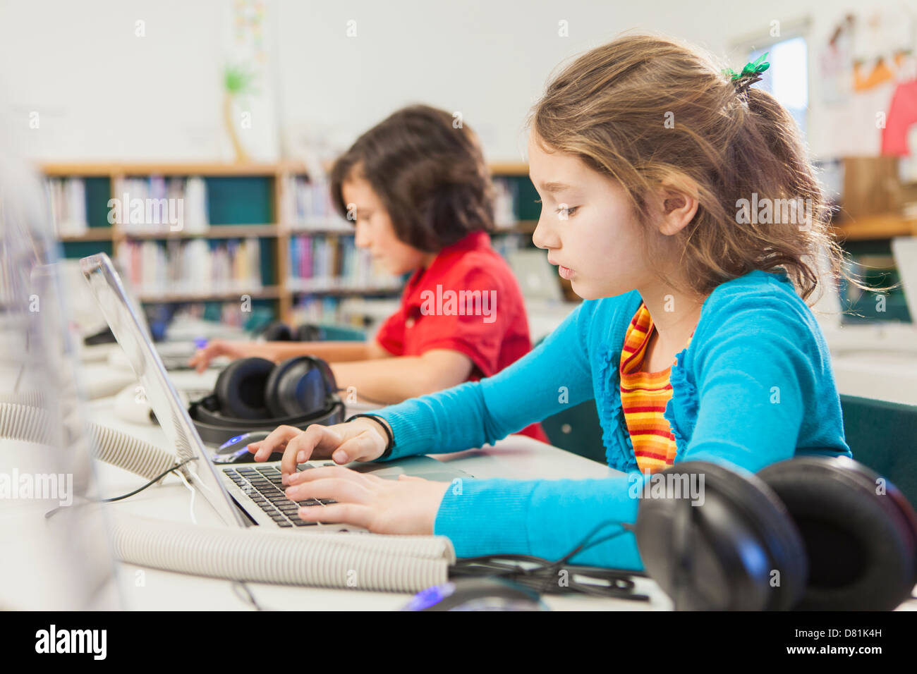 Computer library children hi-res stock photography and images - Alamy