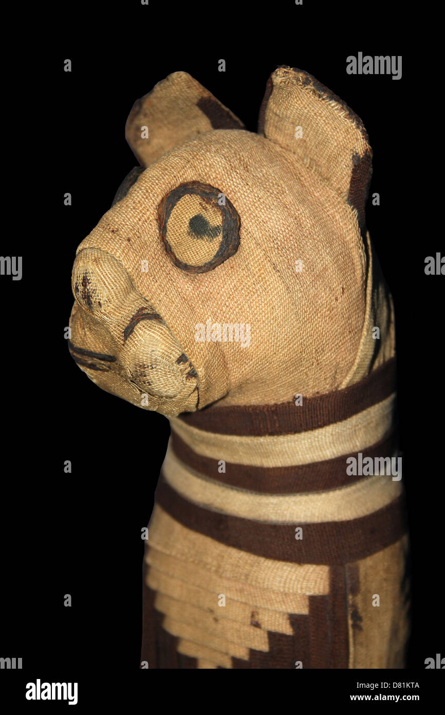 Goddess bastet hi-res stock photography and images - Alamy