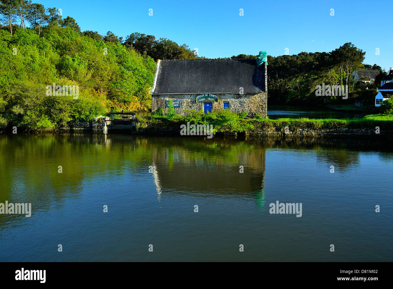 Mill with tide of Pomper (XVIIIth century), remained active until 1960 ...