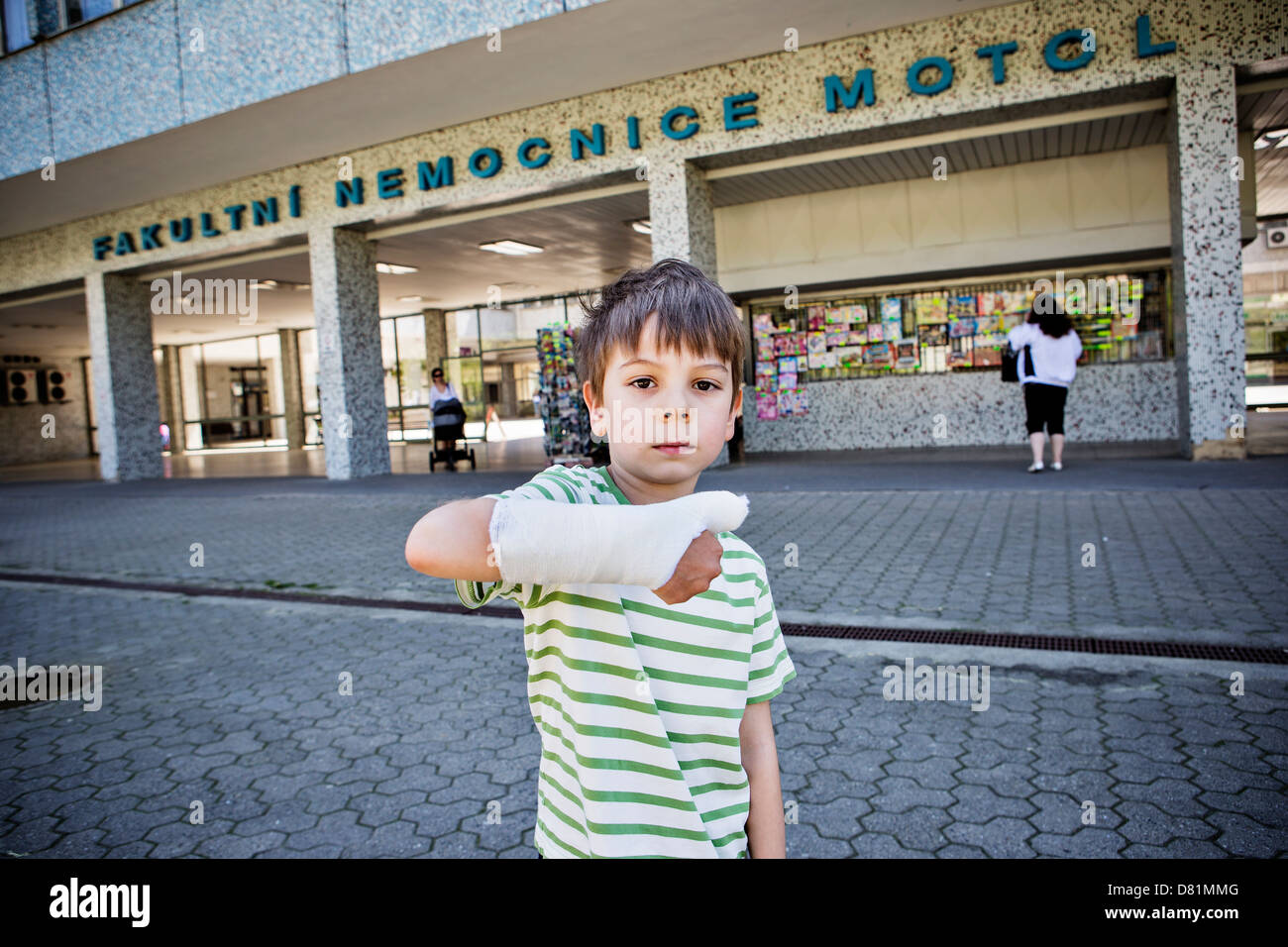 child kid boy accident injury broken bone arm hand plaster treatment ...