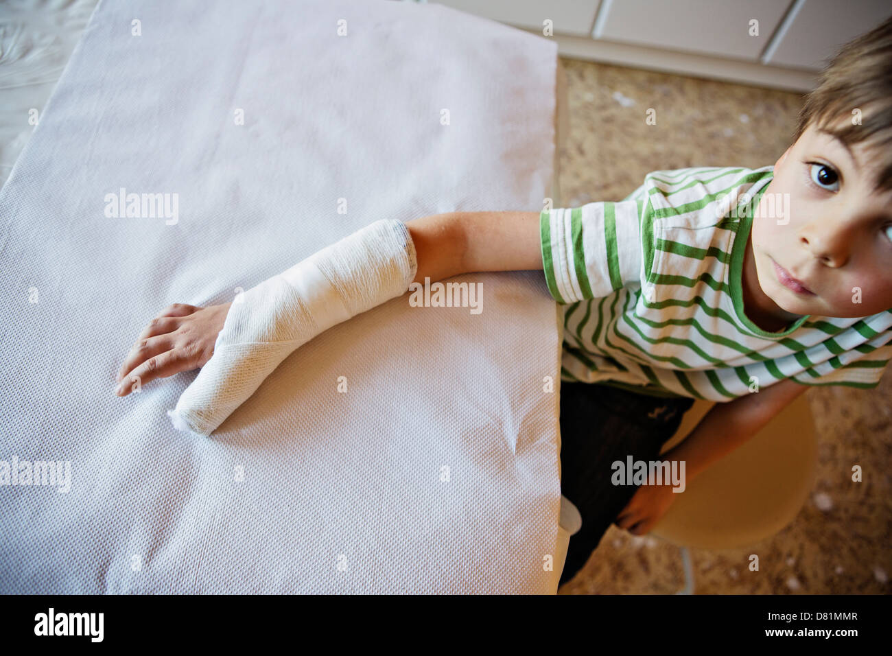 child kid boy accident injury broken bone arm hand plaster treatment ...