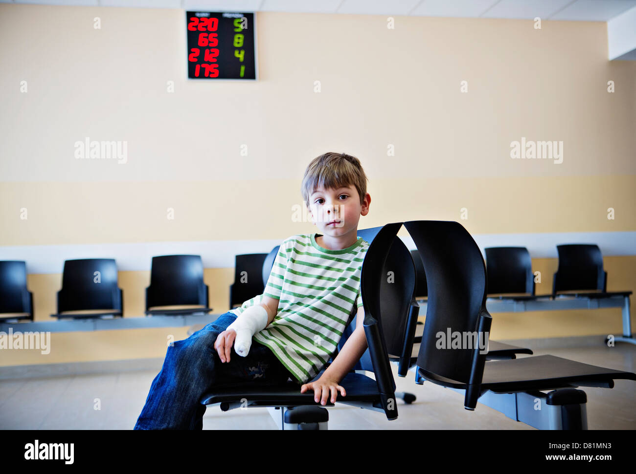 child kid boy accident injury broken bone arm hand plaster treatment ...