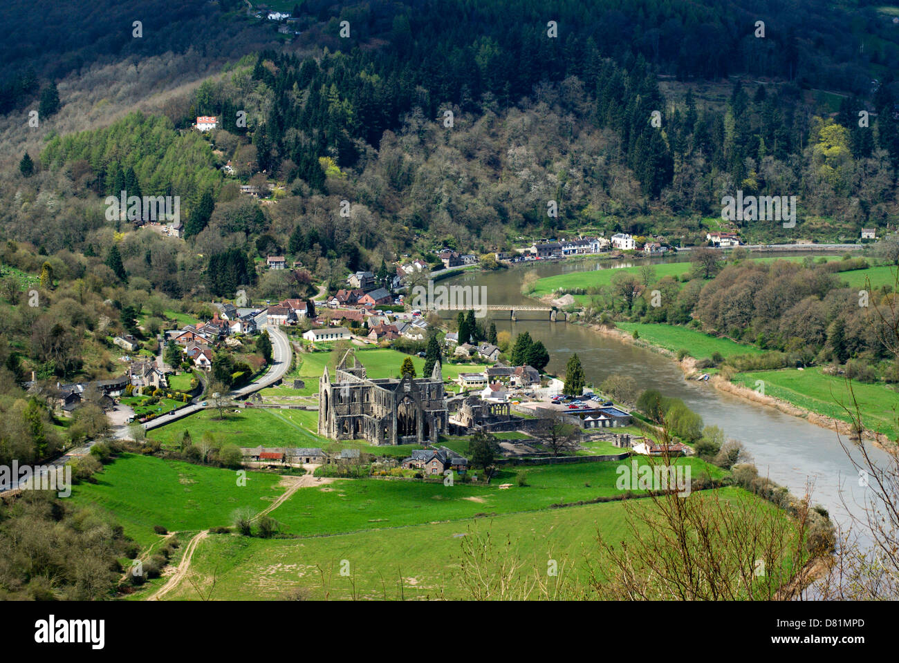 tintern abbey and the wye valley from the devils pulpit viewpoint offas ...