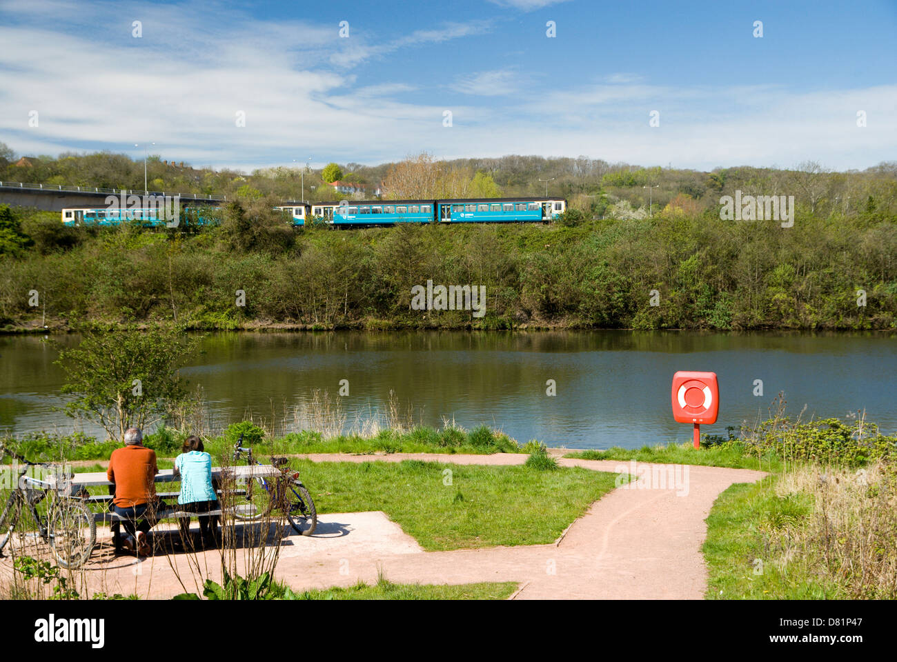 Valley lines train wales hi-res stock photography and images - Alamy