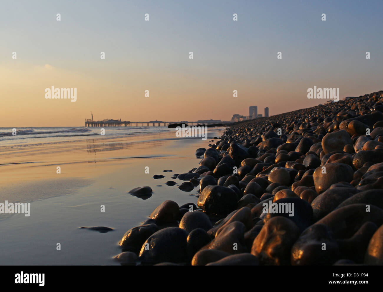 Brighton beach sunset Stock Photo - Alamy