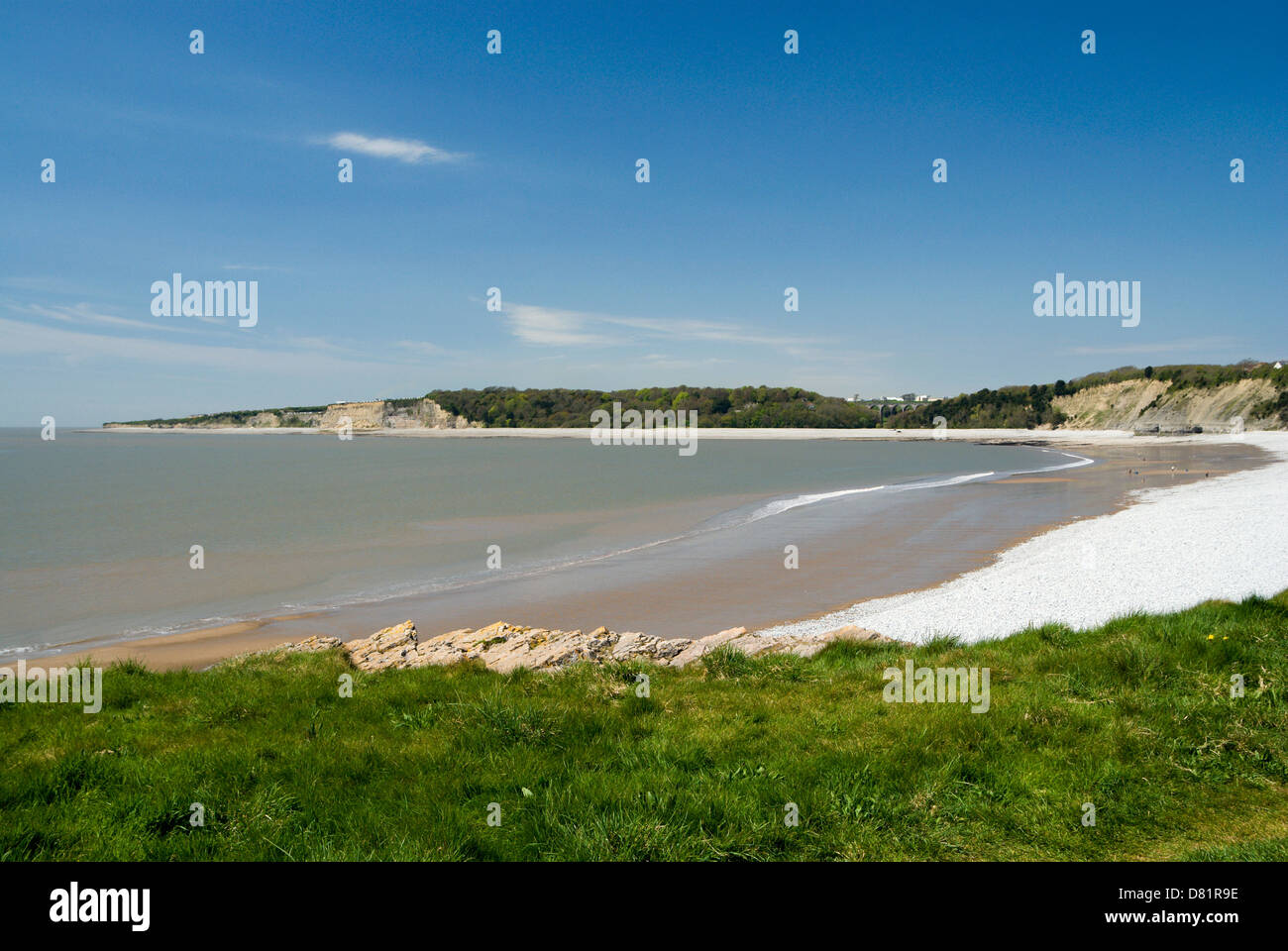 cold knap beach looking towards porthkerry, barry, vale of glamoergan ...