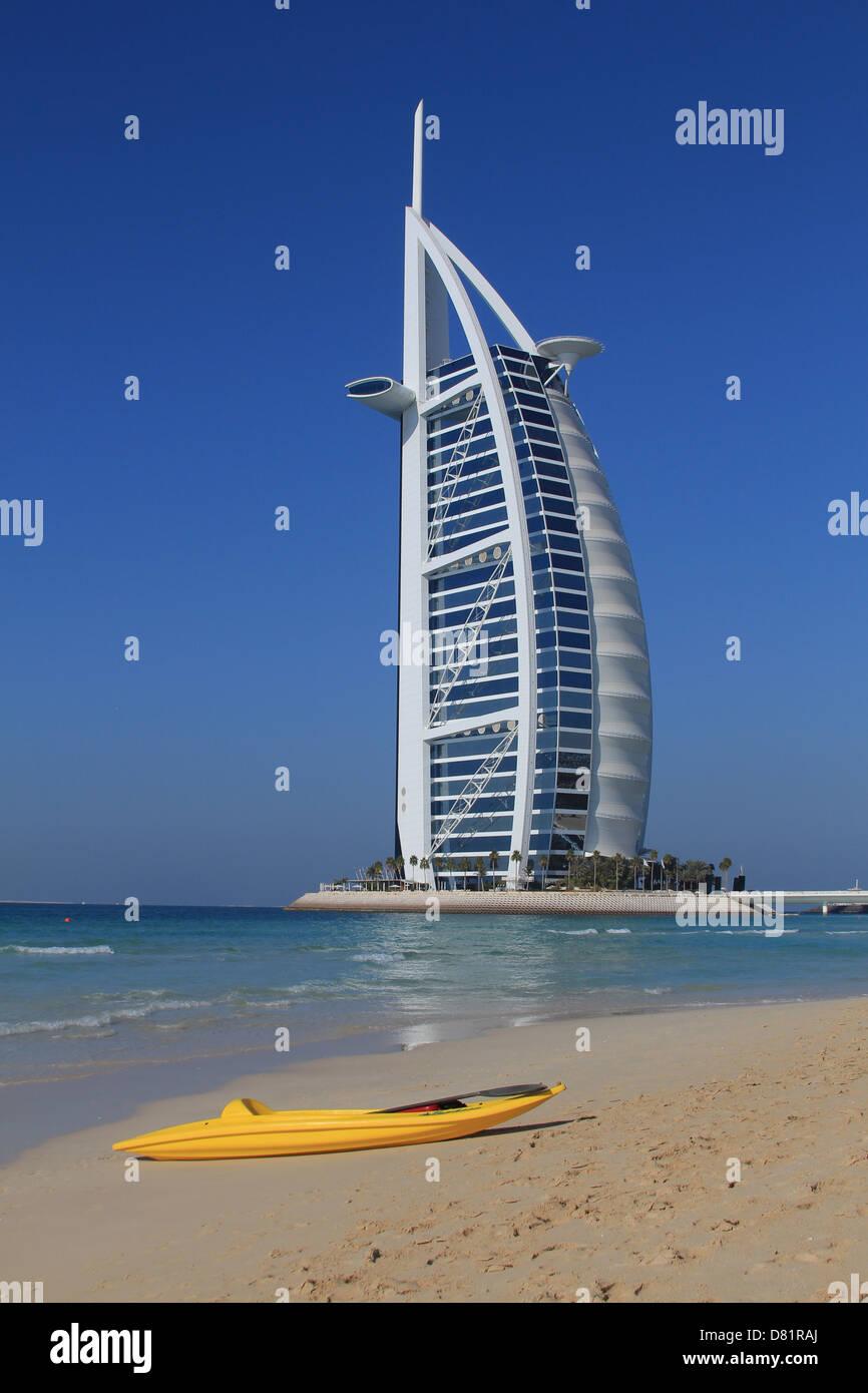 Designed to resemble a billowing sail, Burj Al Arab soars to a height ...