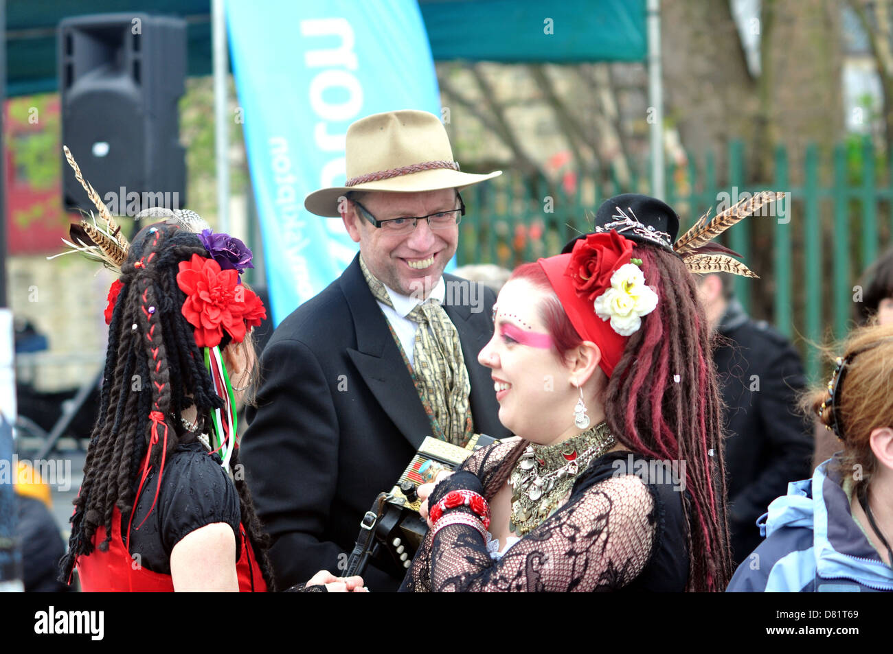 400 Roses Dance Troupe Stock Photo - Alamy