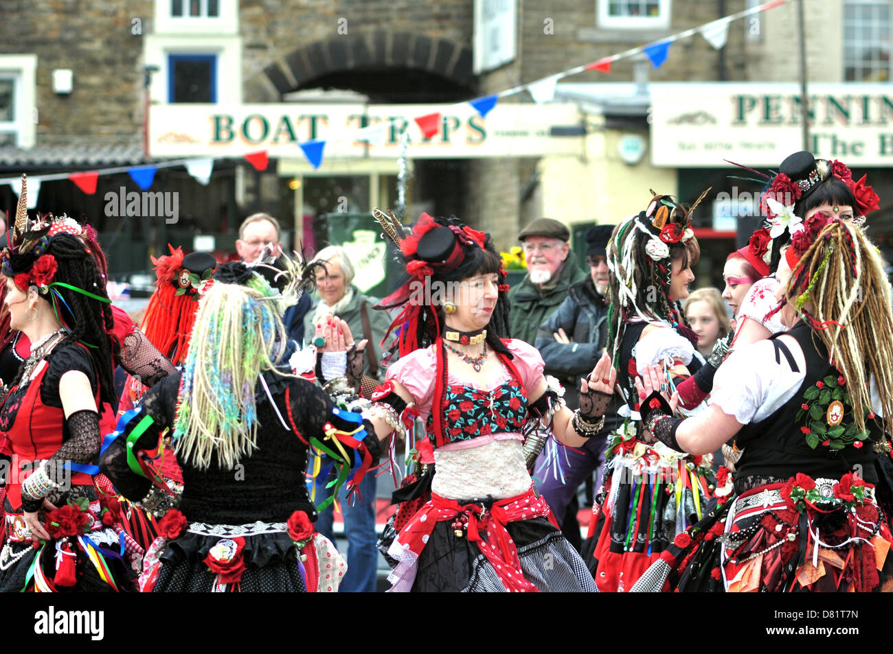 400 Roses Dance Troupe Stock Photo - Alamy
