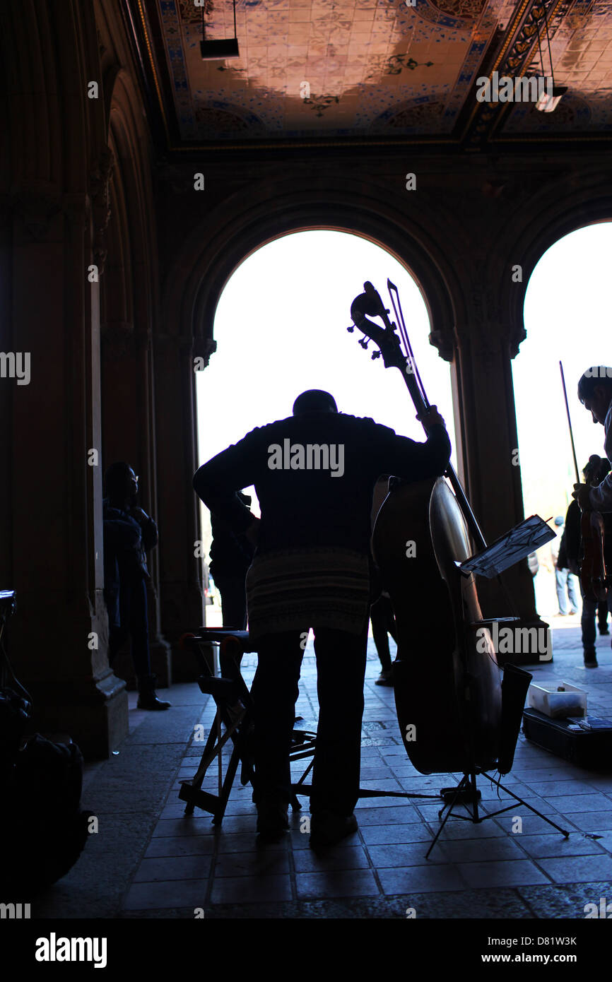 Bass player silhouette hi-res stock photography and images - Alamy