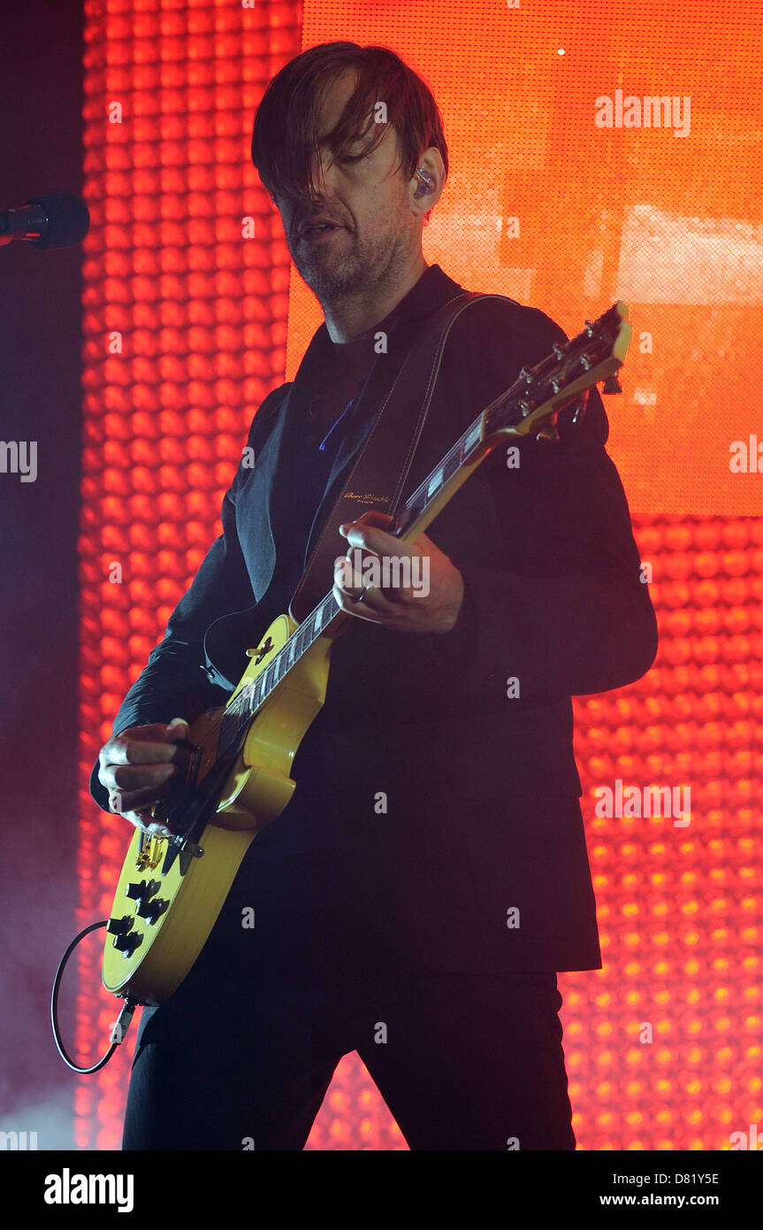 Ed O'Brien of Radiohead performing live at the Tampa Bay Times Forum in ...