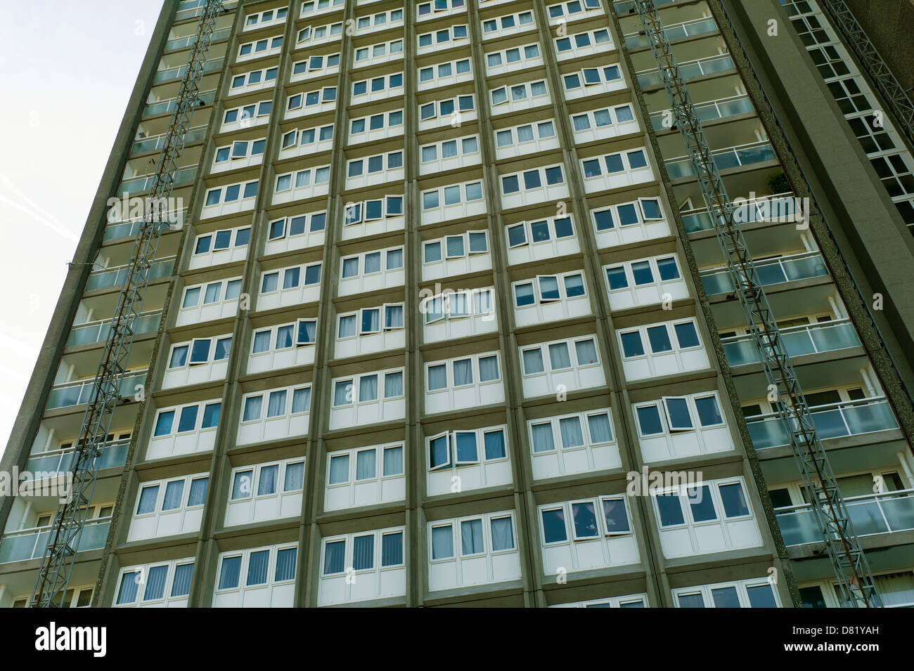 Brighton council flats hi-res stock photography and images - Alamy