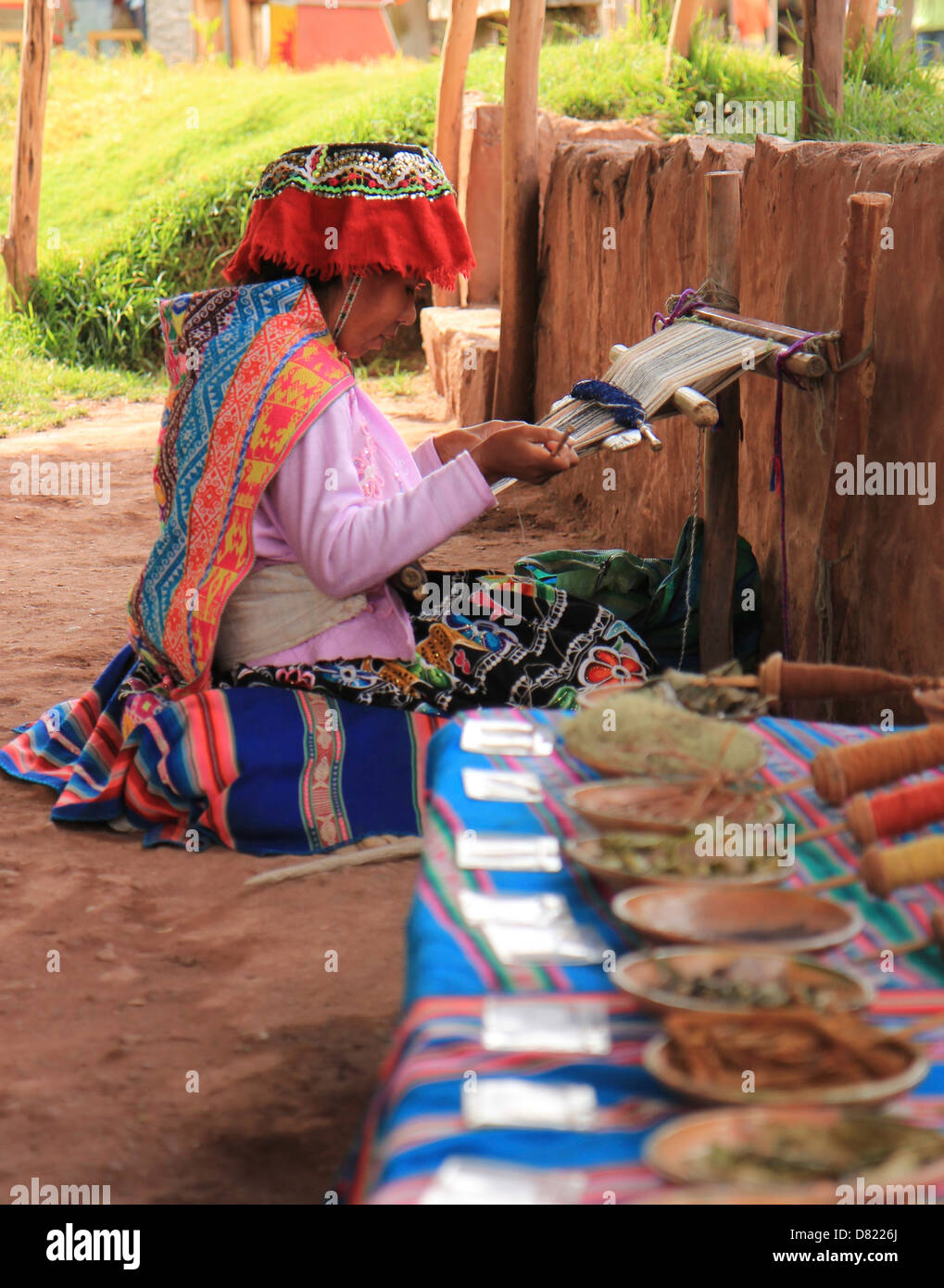 Inca weaving tradition hi-res stock photography and images - Alamy