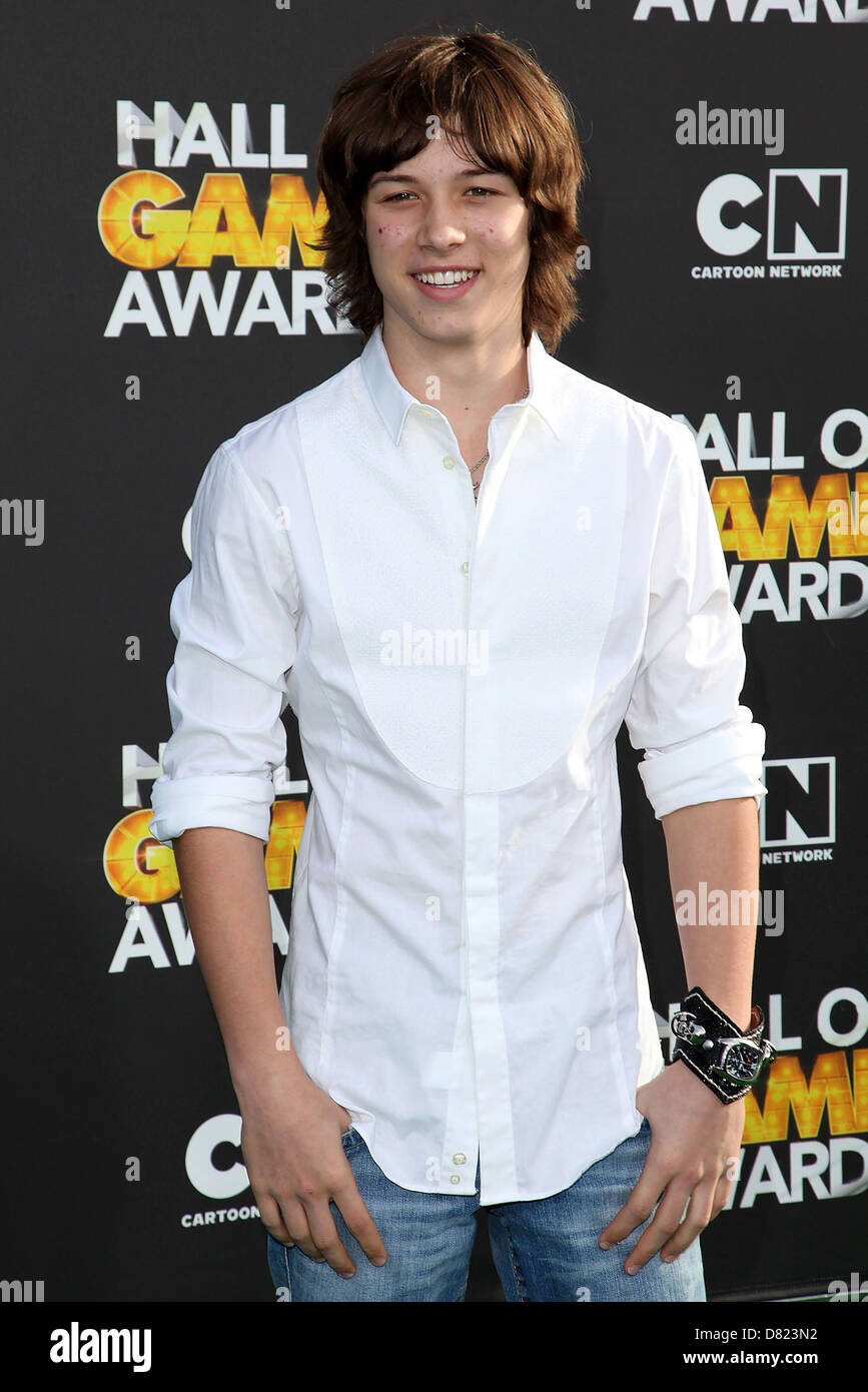 Leo Howard 2012 Cartoon Network Hall of Game Awards at Barker Hangar ...