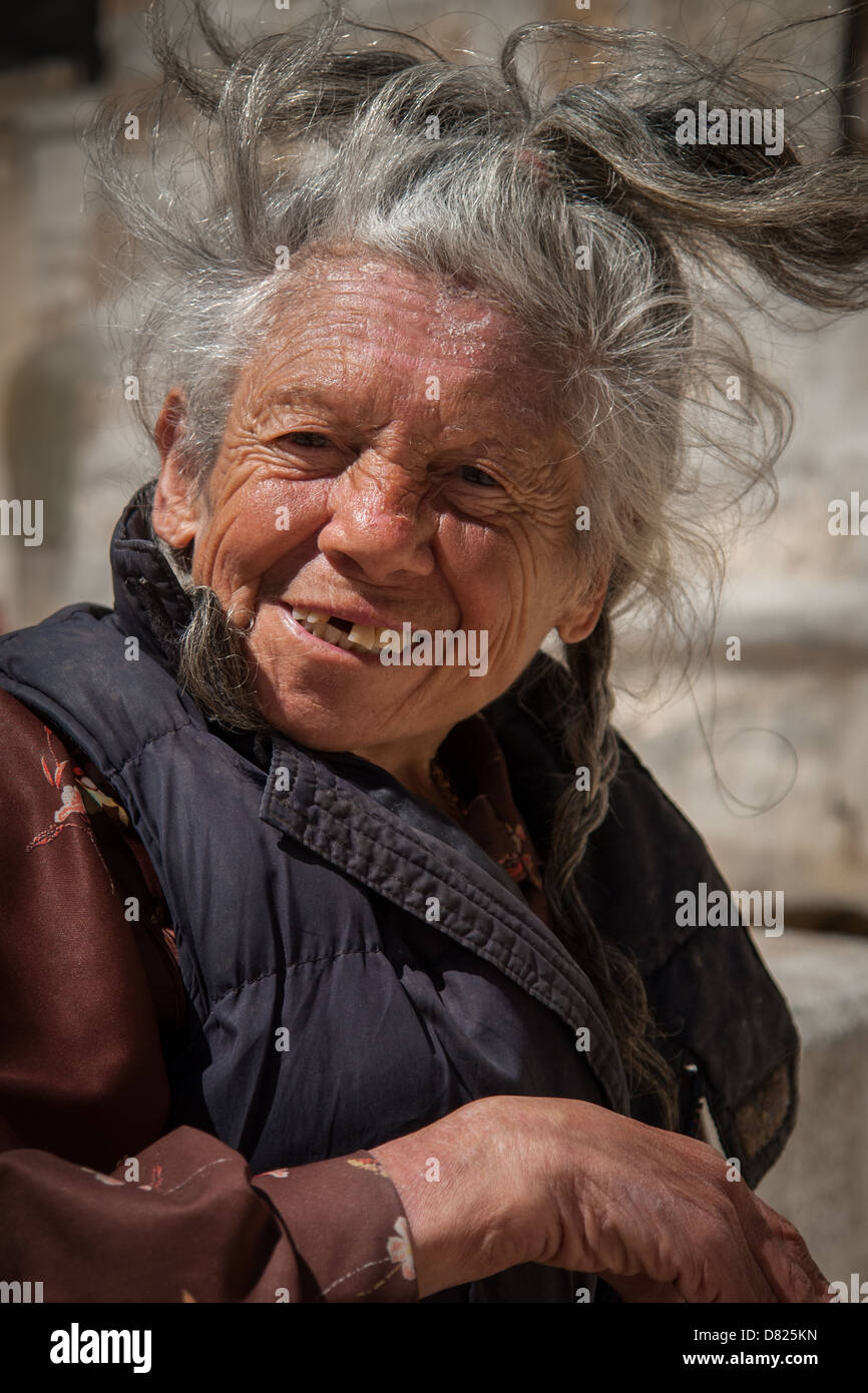 laughing old lady Stock Photo - Alamy