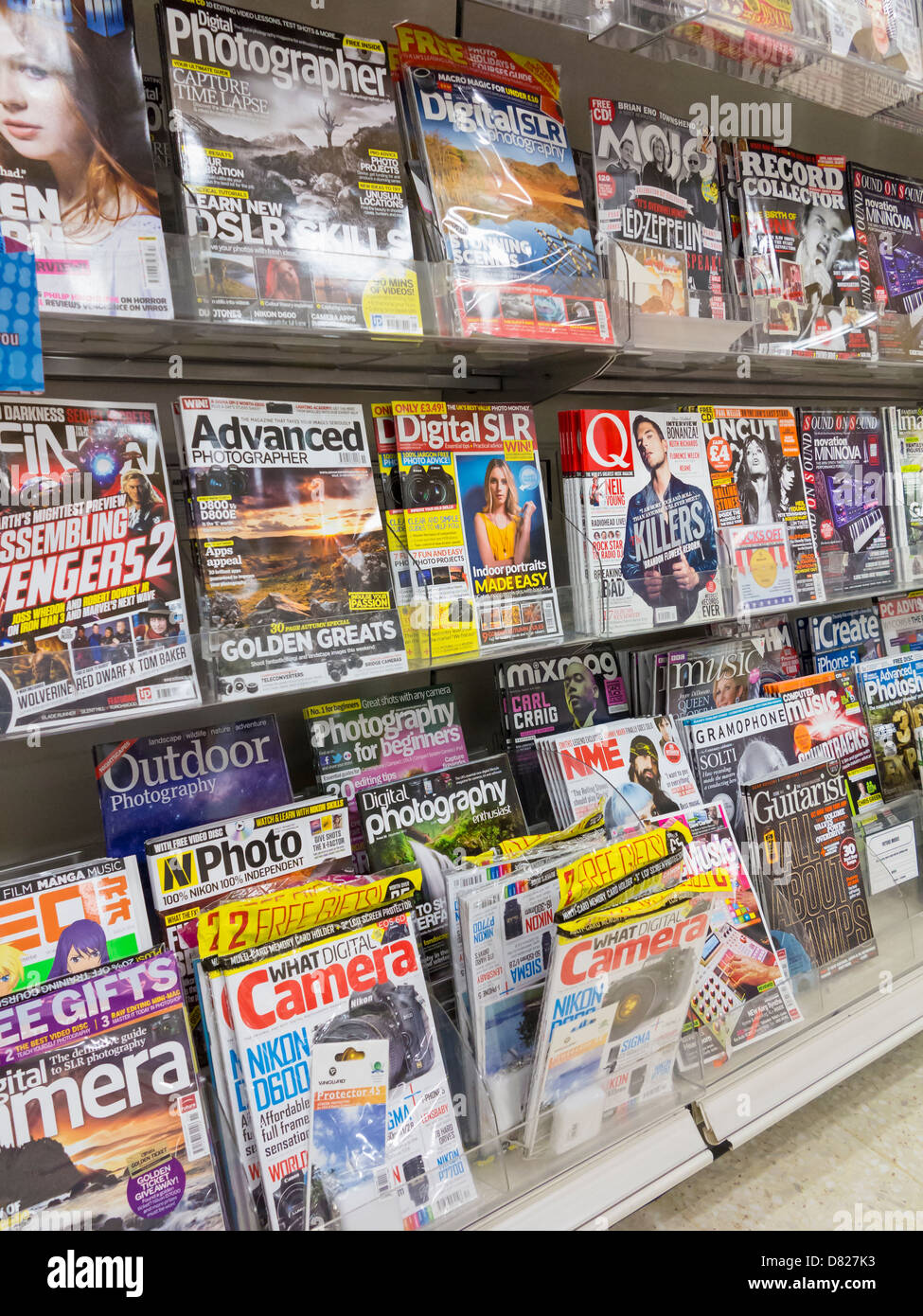 Magazines for sale hi-res stock photography and images - Alamy