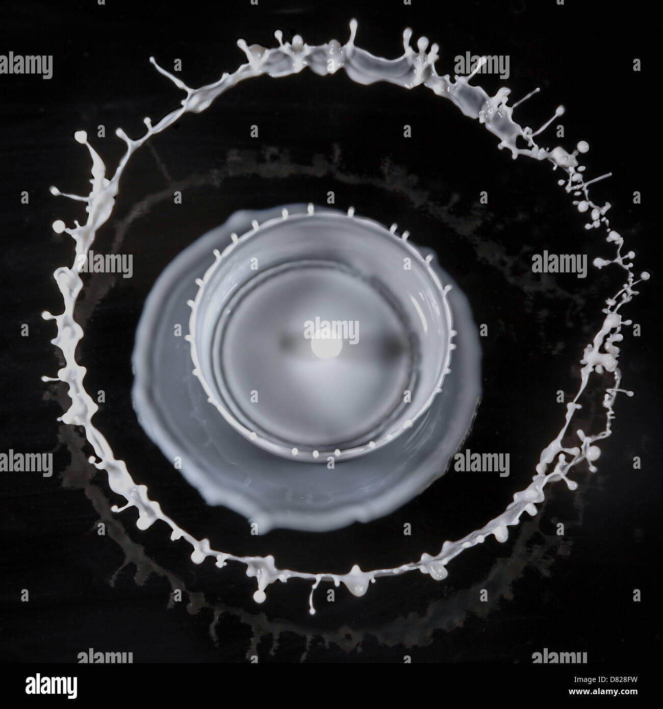 splash of milk Stock Photo - Alamy