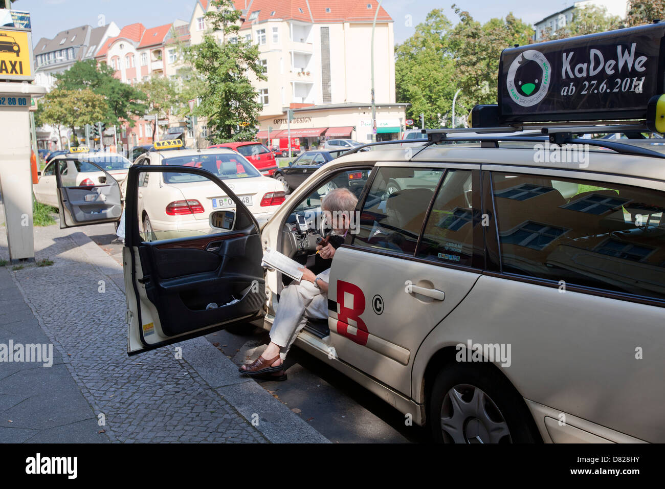 Taxi berlin hi-res stock photography and images - Alamy
