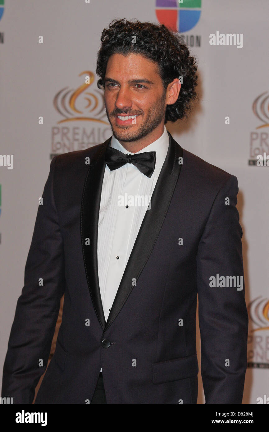 Erick Elias Premio Lo Nuestro a La Musica Latina at the American ...