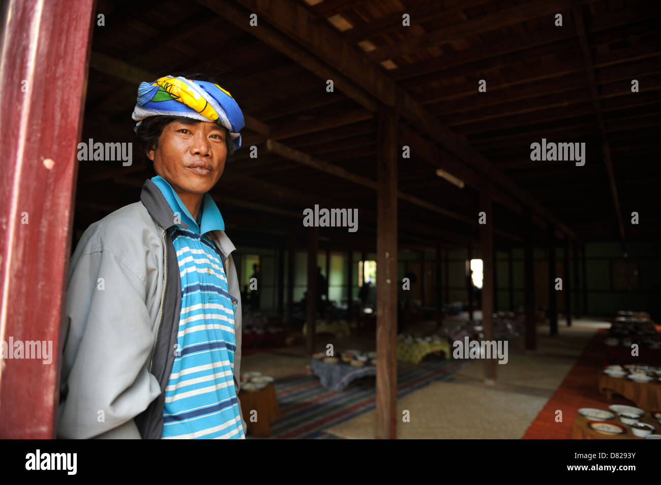Palaung tribe in Pein ne Bin Stock Photo - Alamy