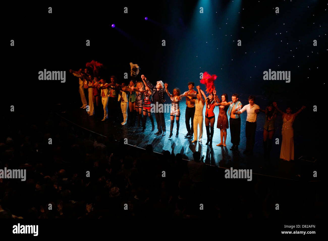 Atmopshere Opening Night of 'Hans Klok: The Houdini Experience', at the ...