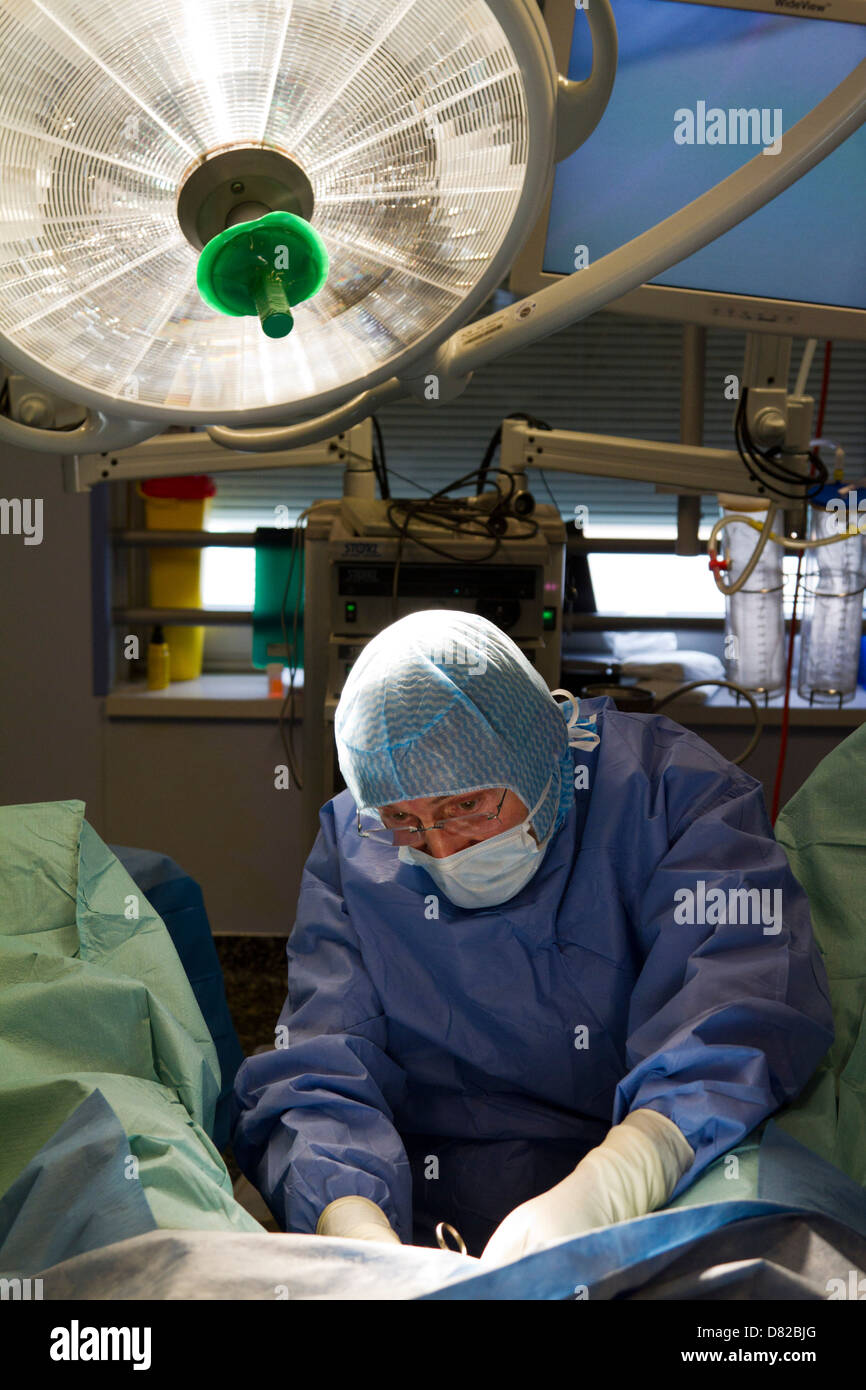 Surgical Intervention Stock Photos & Surgical Intervention Stock Images ...