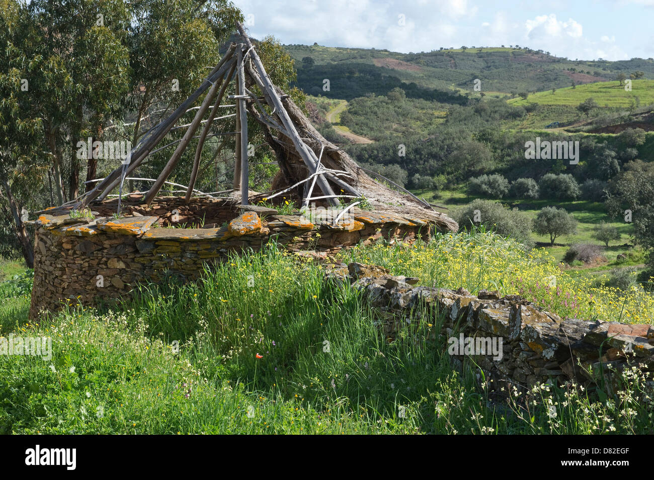 Traditional roundhouse without roof Masmarrta Trail near Mealha Brás de ...