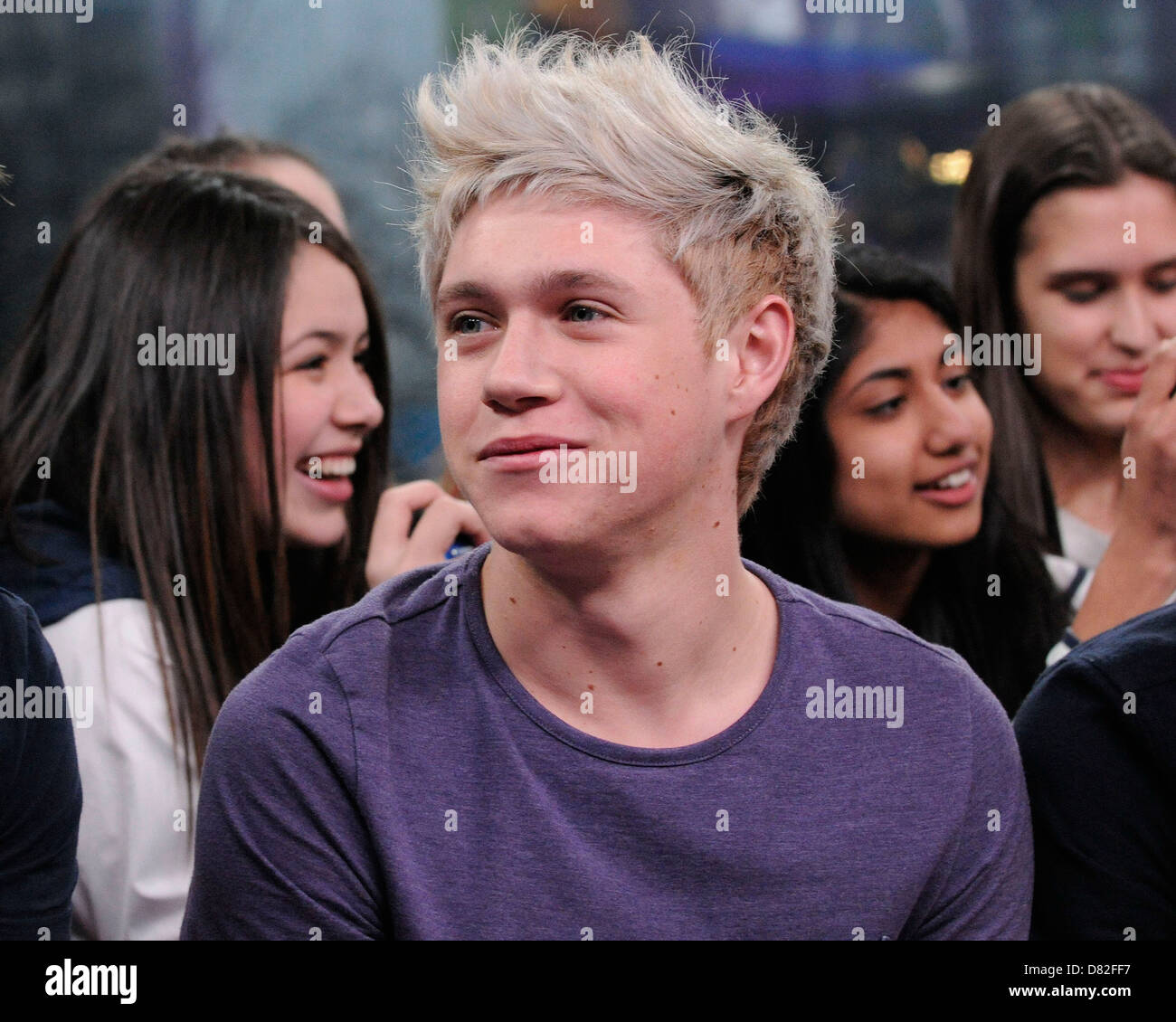 Niall Horan One Direction's first-ever live Canadian television ...