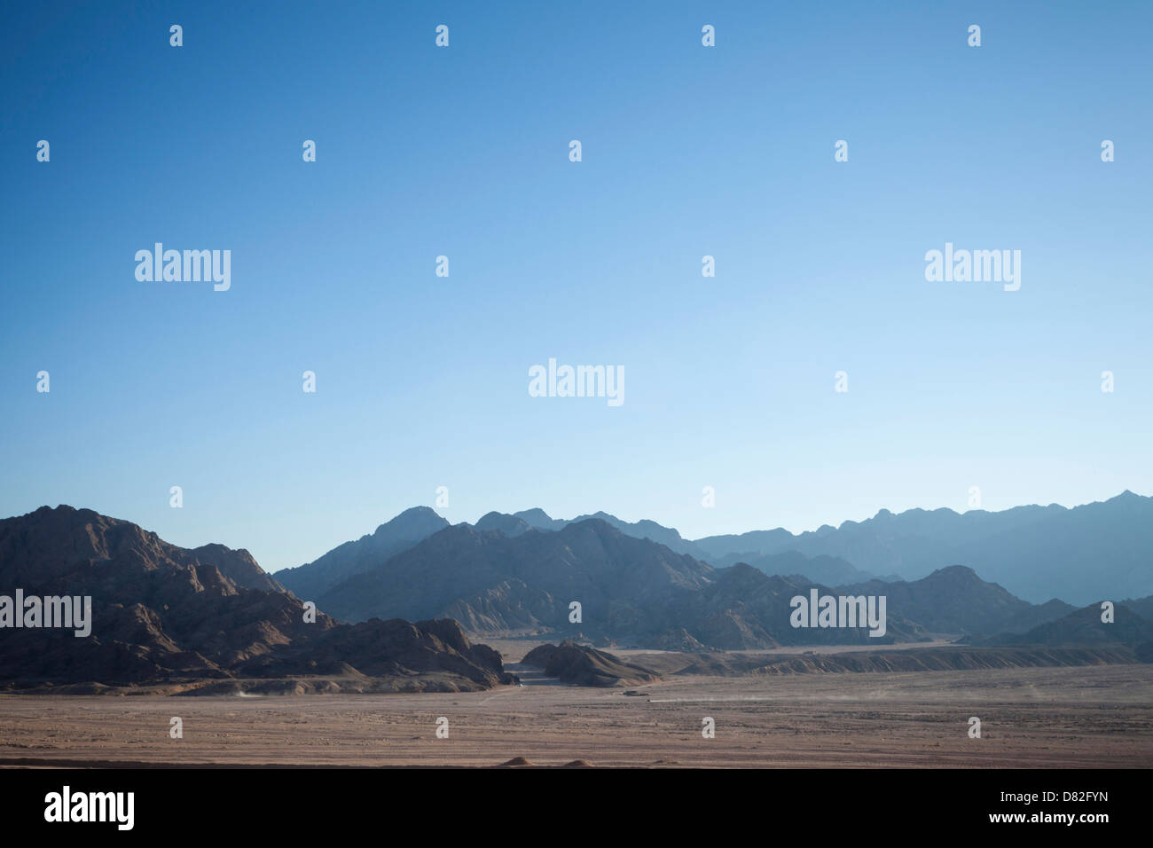 Mountain Range In The Sinia Dessert Egypt Stock Photo - Alamy