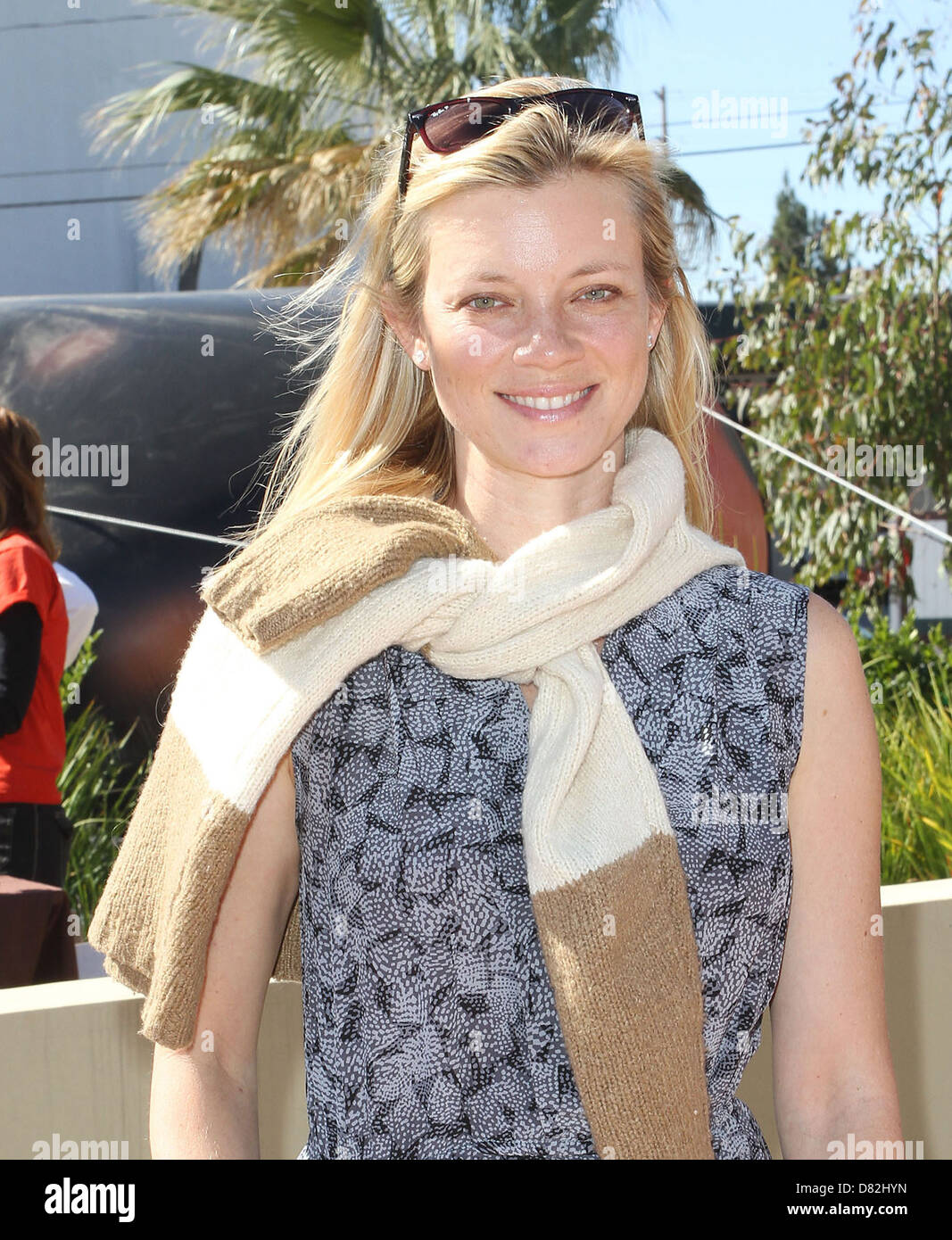 Amy Smart Best Friends Animal Society Pet Adoption and Spay/Neuter ...