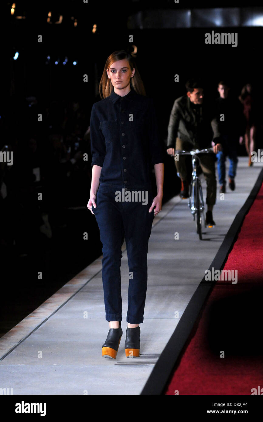 Model Mercedes Benz Fashion Week Fall 2012 - Levi's - Runway New York ...