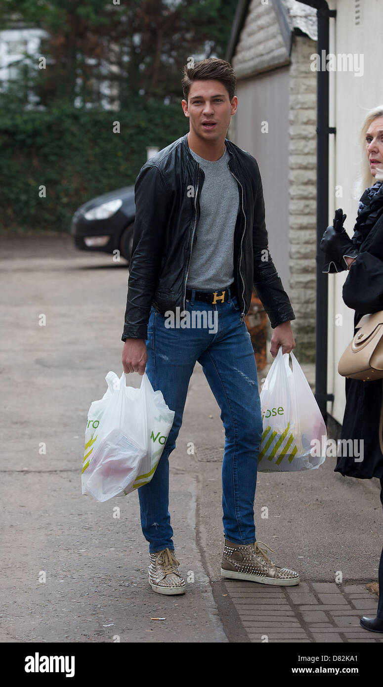 Frankie Essex 'The Only Way Is Essex' (TOWIE) filming in Essex Essex ...