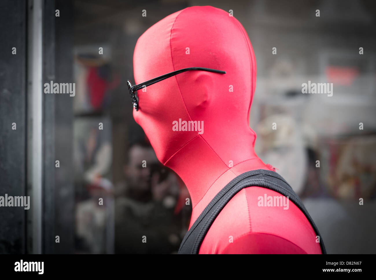 man in red Stock Photo - Alamy