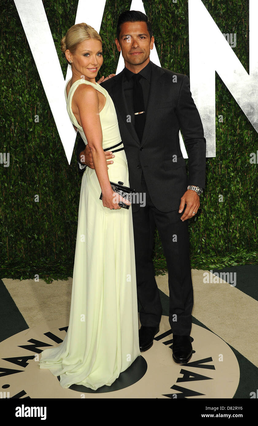 Kelly Ripa and Mark Consuelos 2012 Vanity Fair Oscar Party at Sunset ...