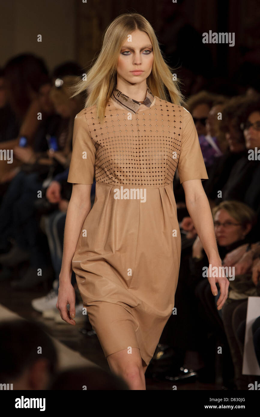 Model Milan Fashion Week Autumn/Winter 2012 - Massimo Rebecchi ...