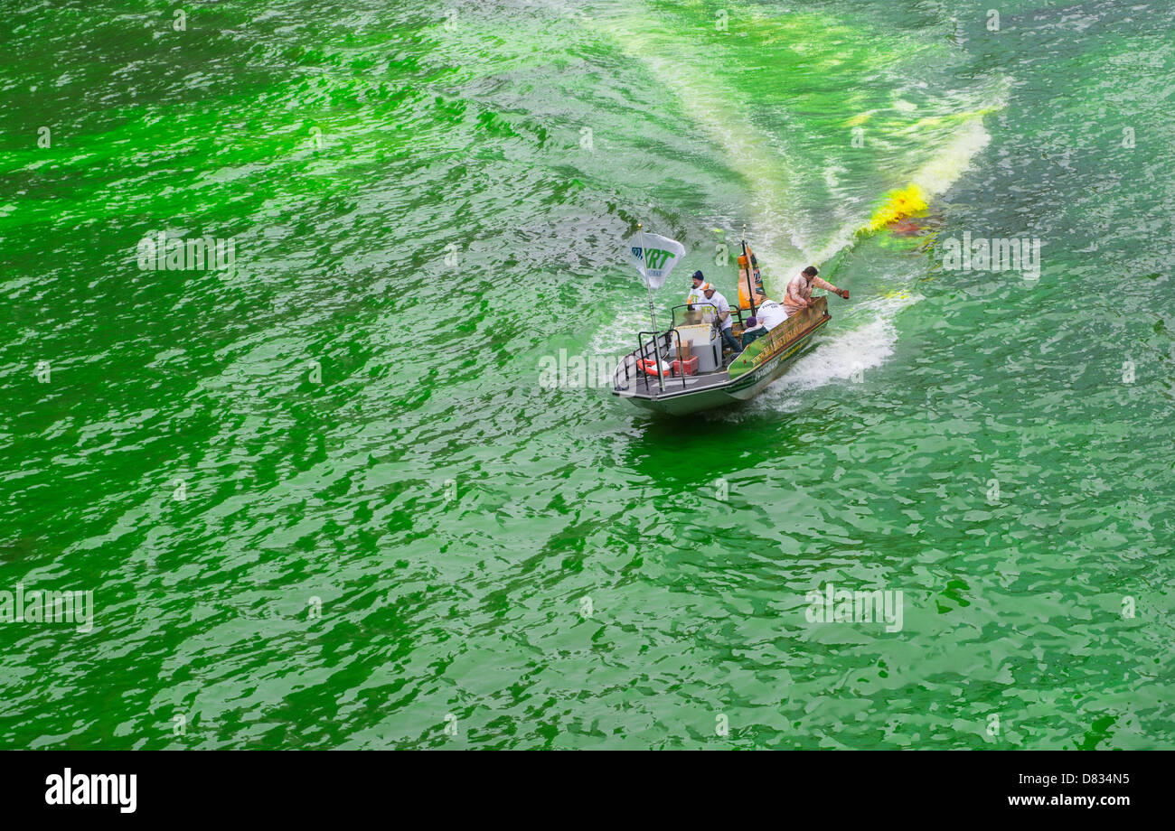 The Chicago River is dyed green for St. Patrick's Day in Chicago Stock ...