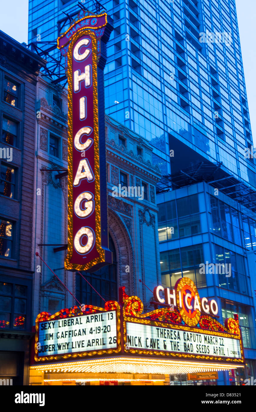 Chicago theater sign hi-res stock photography and images - Alamy
