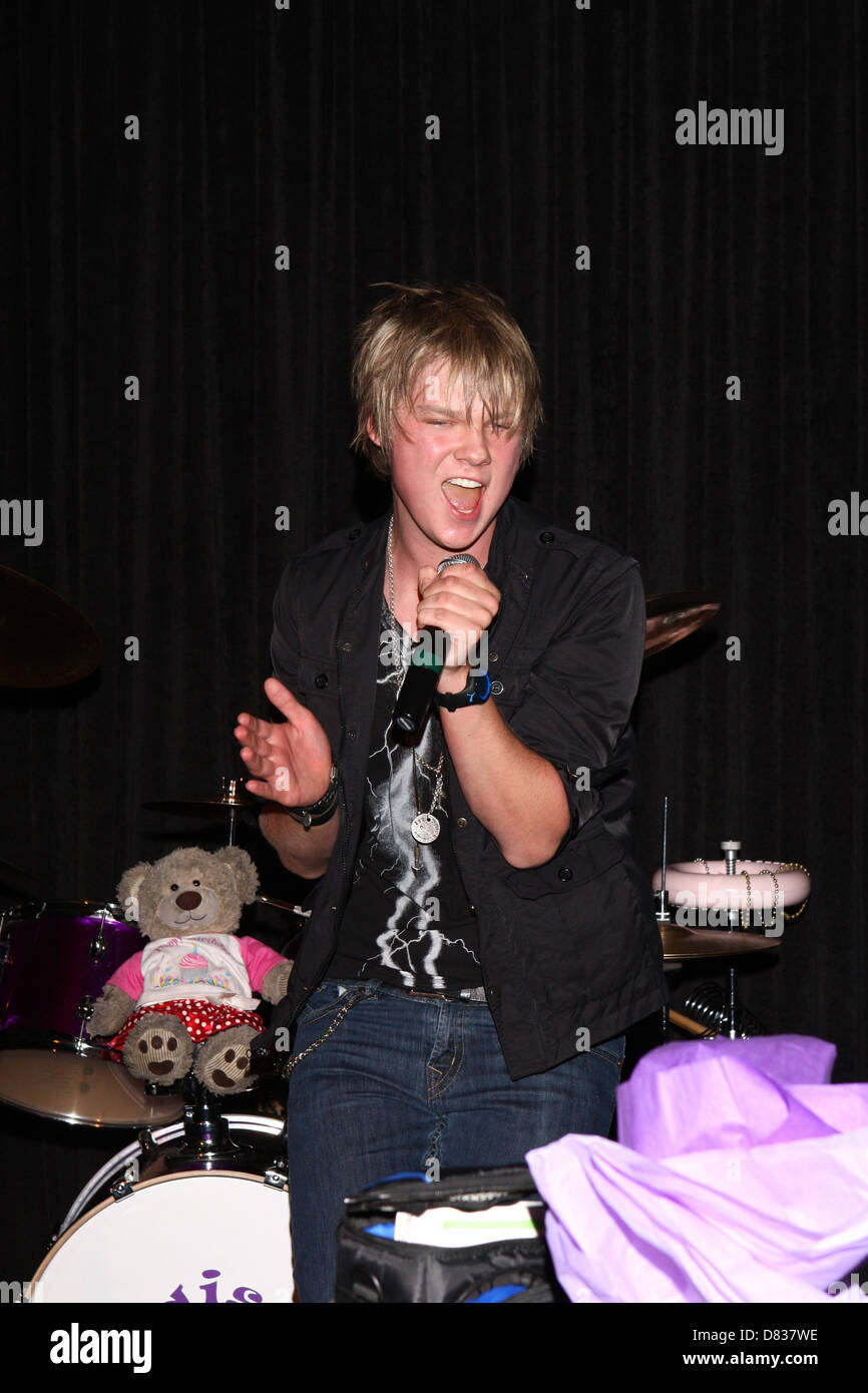 Austin Anderson How Sweet It Is Pre-Grammy Red Carpet Celebration at ...