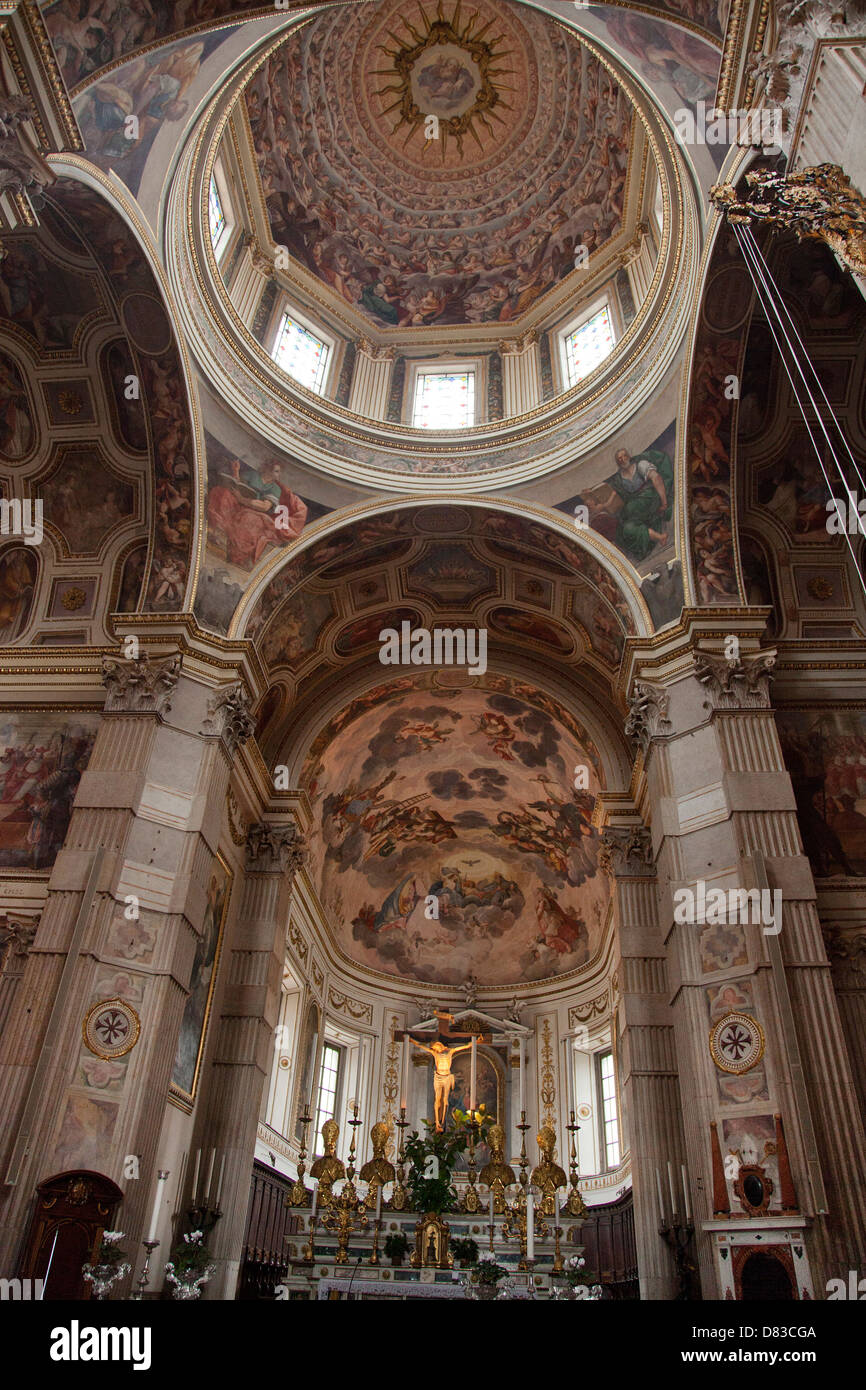 Interior of the cathedral in Mantova (Mantua), Italy Stock Photo - Alamy