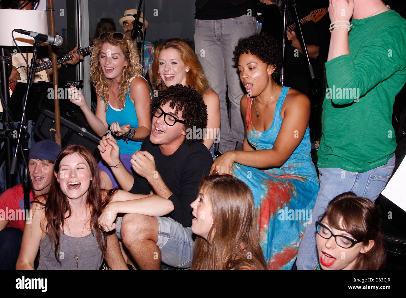Cast The Cast Of The National Tour Of The Broadway Musical Hair Hold