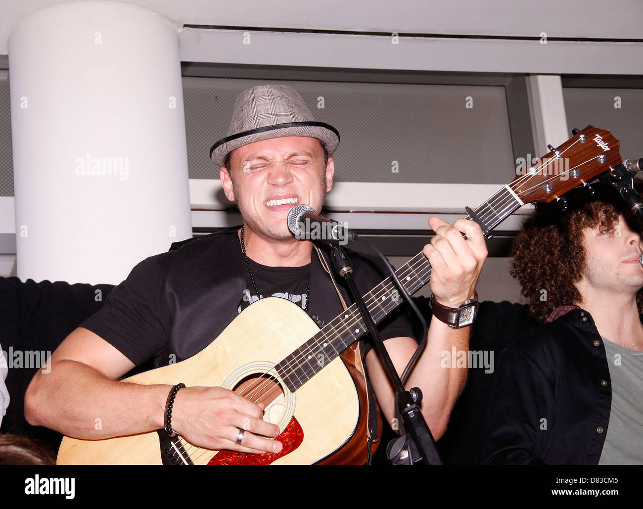 Matt DeAngelis The cast of the national tour of the Broadway musical ...
