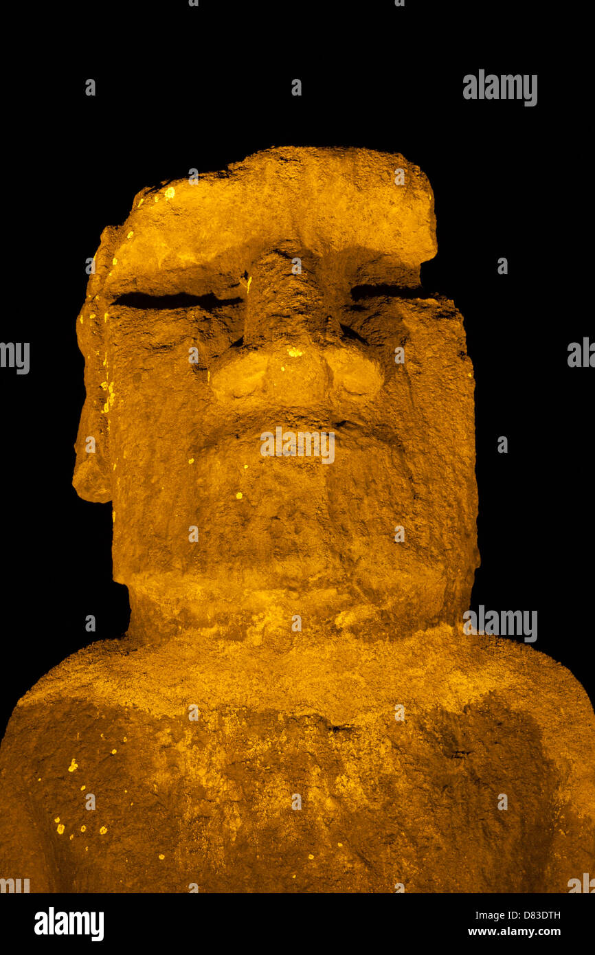 Moai statues at night hi-res stock photography and images - Alamy