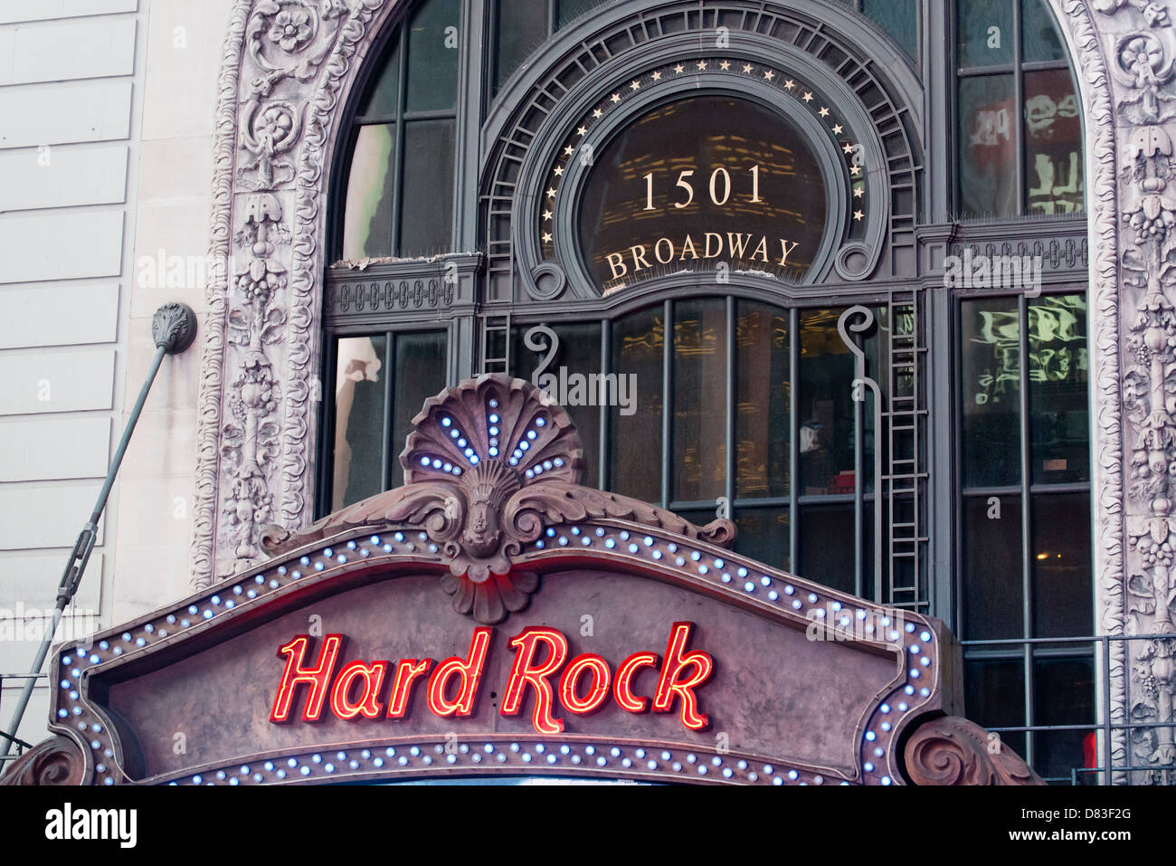 Hard square hi-res stock photography and images - Alamy