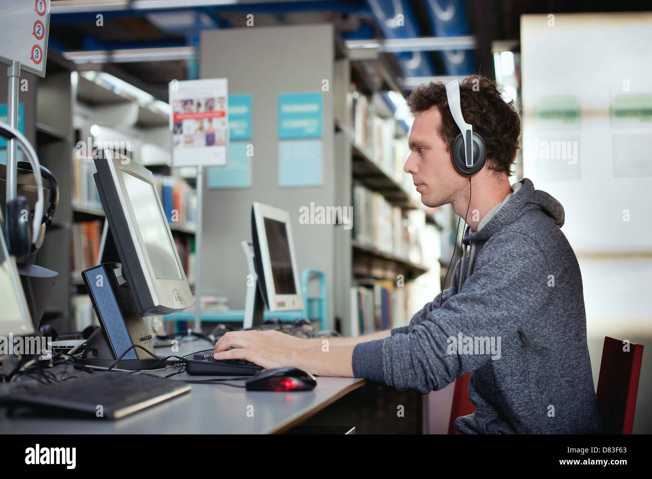 Computer science student hi-res stock photography and images - Alamy