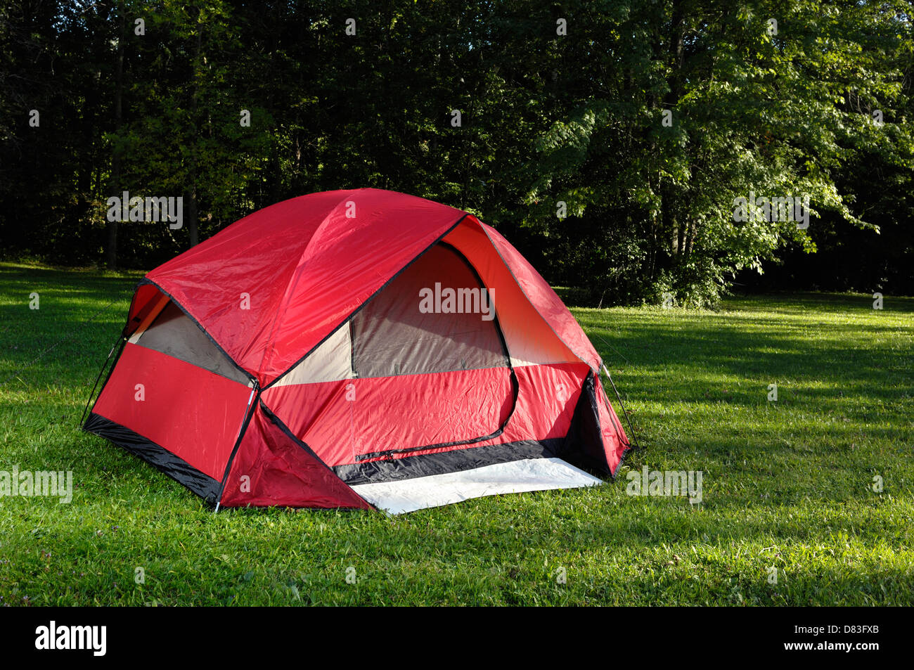 Dome tents hi-res stock photography and images - Alamy