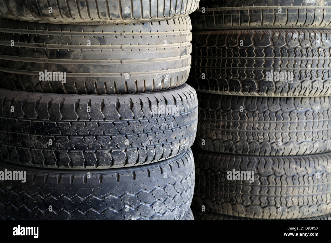 Piles of car tyres hi-res stock photography and images - Alamy